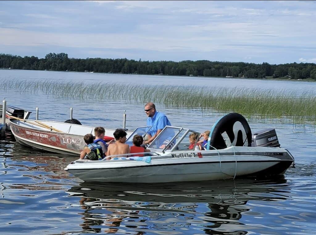 Pontoon & Fishing Boat Rentals - Birch Haven Resort